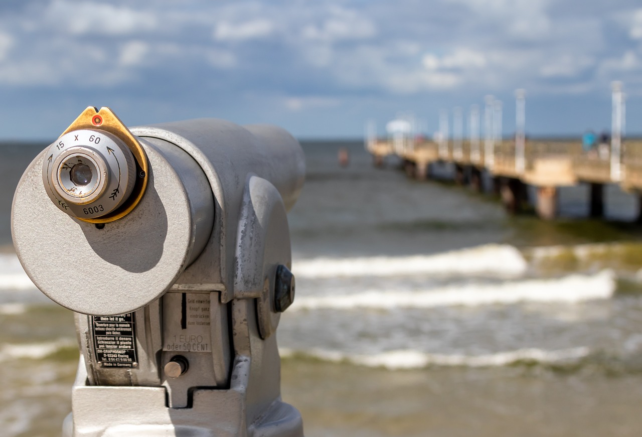 Things You Need to Know When Looking Through a Telescope Eyepiece