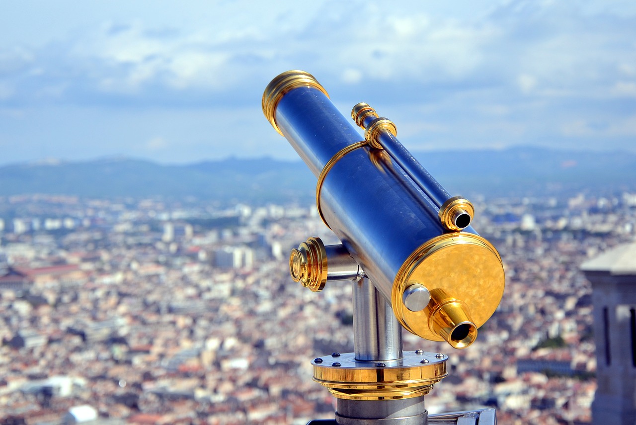 Things You Need to Know When Looking Through a Telescope Eyepiece